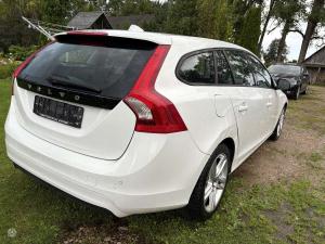 Balts Volvo V60 2014 Ignalina, ar dzinēja tilpumu 1.98 L un nobraukumu 196 tūkst. km par 4750 €, foto 7 vietnē AUTOMOTO.COM.LV