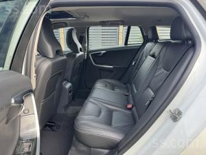 Balts Volvo V60 2014 Jelgava, ar dzinēja tilpumu 2.40 L un nobraukumu 223 tūkst. km par 9300 €, foto 11 vietnē AUTOMOTO.COM.LV
