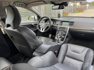 Balts Volvo V60 2014 Jelgava, ar dzinēja tilpumu 2.40 L un nobraukumu 223 tūkst. km par 9300 €, foto 14 vietnē AUTOMOTO.COM.LV