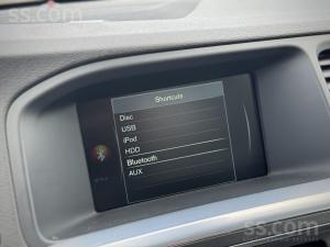 Balts Volvo V60 2014 Jelgava, ar dzinēja tilpumu 2.40 L un nobraukumu 223 tūkst. km par 9300 €, foto 18 vietnē AUTOMOTO.COM.LV