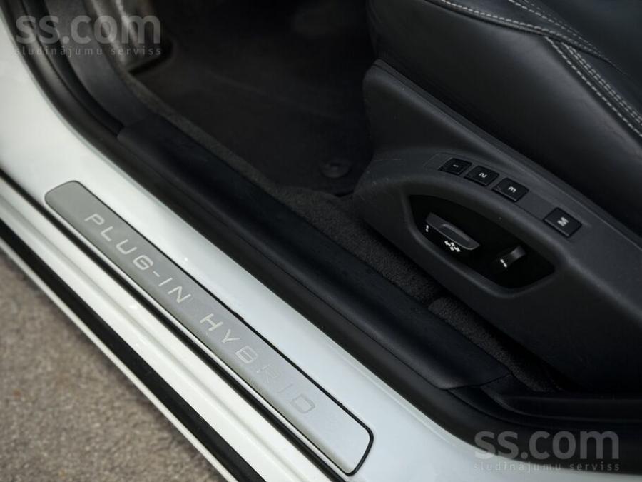 Balts Volvo V60 2014 Jelgava, ar dzinēja tilpumu 2.40 L un nobraukumu 223 tūkst. km par 9300 €, foto 29 vietnē AUTOMOTO.COM.LV
