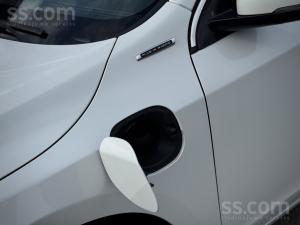 Balts Volvo V60 2014 Jelgava, ar dzinēja tilpumu 2.40 L un nobraukumu 223 tūkst. km par 9300 €, foto 31 vietnē AUTOMOTO.COM.LV