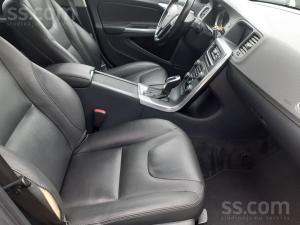 White Volvo V60 2014 in Riga, with an engine capacity of 2.40 L and mileage of 185 thousand km for 10500 €, photo 8 on AUTOMOTO.COM.LV