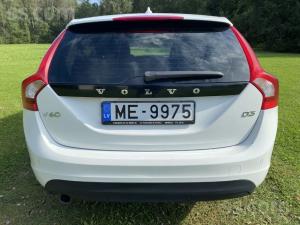 White Volvo V60 2014 in Riga, with an engine capacity of 2.00 L and mileage of 276 thousand km for 6300 €, photo 6 on AUTOMOTO.COM.LV