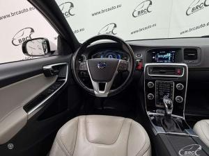 Balts Volvo V60 2015 Viļņa, ar dzinēja tilpumu 2.40 L un nobraukumu 216 tūkst. km par 7500 €, foto 14 vietnē AUTOMOTO.COM.LV