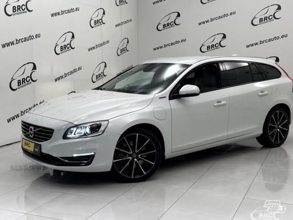 Balts Volvo V60 2015 Avižieniai, ar dzinēja tilpumu 2.40 L un nobraukumu 216 tūkst. km par 7500 €, foto 1 vietnē AUTOMOTO.COM.LV