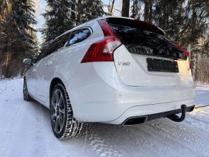 Balts Volvo V60 2015 Kauņa, ar dzinēja tilpumu 1.97 L un nobraukumu 263 tūkst. km par 10499 €, foto 3 vietnē AUTOMOTO.COM.LV