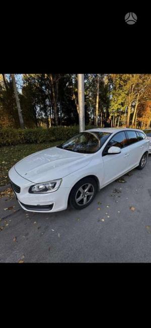 Balts Volvo V60 2015 Klaipėda, ar dzinēja tilpumu 1.56 L un nobraukumu 335 tūkst. km par 3400 €, foto  vietnē AUTOMOTO.COM.LV