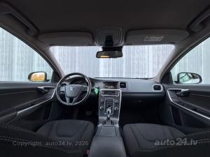 Balts Volvo V60 2015 Paide, ar dzinēja tilpumu 2.00 L un nobraukumu 189 tūkst. km par 8990 €, foto 9 vietnē AUTOMOTO.COM.LV