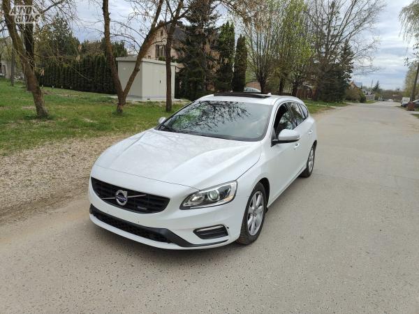 Balts Volvo V60 2015 Kauņa, ar dzinēja tilpumu 2.00 L un nobraukumu 292 tūkst. km par 6200 €, foto 1 vietnē AUTOMOTO.COM.LV