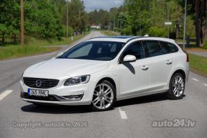 Balts Volvo V60 2015 Pērnava, ar dzinēja tilpumu 2.40 L un nobraukumu 293 tūkst. km par 9999 €, foto  vietnē AUTOMOTO.COM.LV