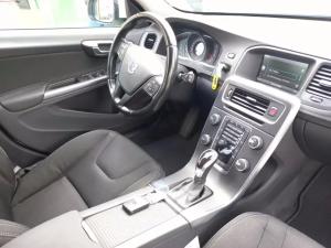 Белый Вольво B60 2015 в Рига, объемом двигателя 2.00 л и пробегом 260 тыс. км за 7590 €, фото 8 на AUTOMOTO.COM.LV