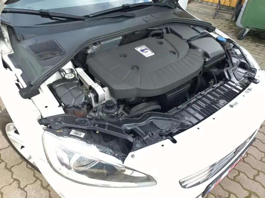 Белый Вольво B60 2015 в Рига, объемом двигателя 2.00 л и пробегом 260 тыс. км за 7590 €, фото 9 на AUTOMOTO.COM.LV