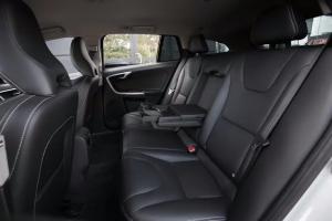 Белый Вольво B60 2015 в Елгава, объемом двигателя 2.40 л и пробегом 285 тыс. км за 8900 €, фото 14 на AUTOMOTO.COM.LV