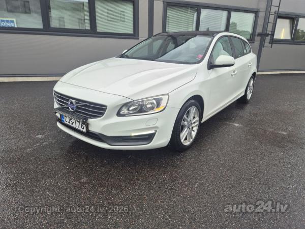 White Volvo V60 2015 in Parnu, with an engine capacity of 1.60 L and mileage of 420 thousand km for 4999 €, photo 1 on AUTOMOTO.COM.LV