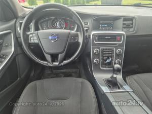 Белый Вольво B60 2015 в Пярну, объемом двигателя 1.60 л и пробегом 420 тыс. км за 4999 €, фото 12 на AUTOMOTO.COM.LV