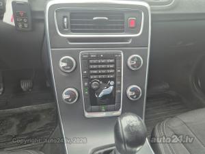 Белый Вольво B60 2015 в Пярну, объемом двигателя 1.60 л и пробегом 420 тыс. км за 4999 €, фото 13 на AUTOMOTO.COM.LV