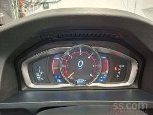 Balts Volvo V60 2015 Saldus, ar dzinēja tilpumu 2.40 L un nobraukumu 300 tūkst. km par 9000 €, foto 7 vietnē AUTOMOTO.COM.LV