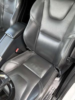 Balts Volvo V60 2015 Viļņa, ar dzinēja tilpumu 2.40 L un nobraukumu 238 tūkst. km par 7600 €, foto 12 vietnē AUTOMOTO.COM.LV