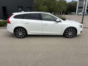 Balts Volvo V60 2015 Kauņa, ar dzinēja tilpumu 1.97 L un nobraukumu 230 tūkst. km par 6500 €, foto 4 vietnē AUTOMOTO.COM.LV