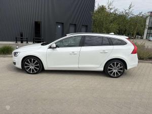 Balts Volvo V60 2015 Kauņa, ar dzinēja tilpumu 1.97 L un nobraukumu 230 tūkst. km par 6500 €, foto 7 vietnē AUTOMOTO.COM.LV