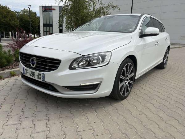 Balts Volvo V60 2015 Kauņa, ar dzinēja tilpumu 1.97 L un nobraukumu 230 tūkst. km par 6500 €, foto 7 vietnē AUTOMOTO.COM.LV
