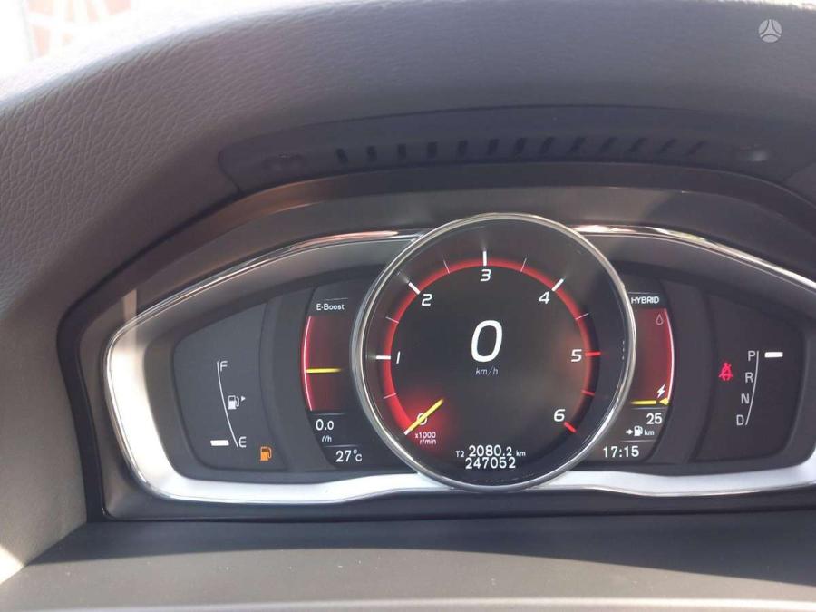 Белый Вольво B60 2015 в Укмерге, объемом двигателя 2.40 л и пробегом 241 тыс. км за 6500 €, фото 11 на AUTOMOTO.COM.LV