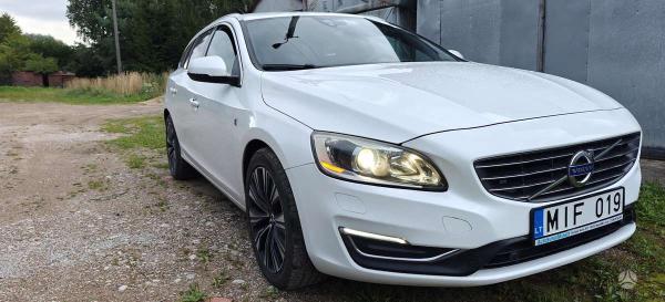 Белый Вольво B60 2015 в Паневежис, объемом двигателя 1.97 л и пробегом 360 тыс. км за 8999 €, фото 5 на AUTOMOTO.COM.LV