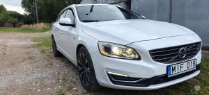 Белый Вольво B60 2015 в Паневежис, объемом двигателя 1.97 л и пробегом 360 тыс. км за 8999 €, фото 6 на AUTOMOTO.COM.LV
