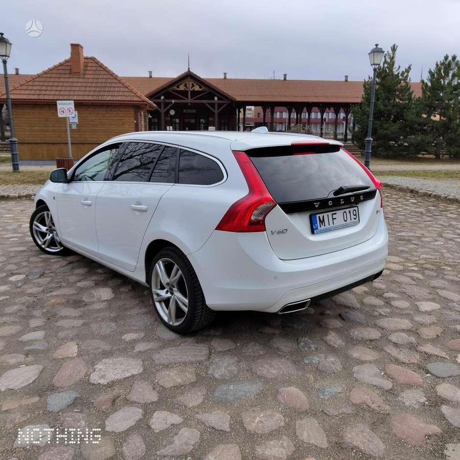 Белый Вольво B60 2015 в Паневежис, объемом двигателя 1.97 л и пробегом 360 тыс. км за 8999 €, фото 15 на AUTOMOTO.COM.LV