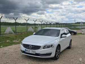 Белый Вольво B60 2015 в Вильнюс, объемом двигателя 1.97 л и пробегом 250 тыс. км за 7000 €, фото 8 на AUTOMOTO.COM.LV