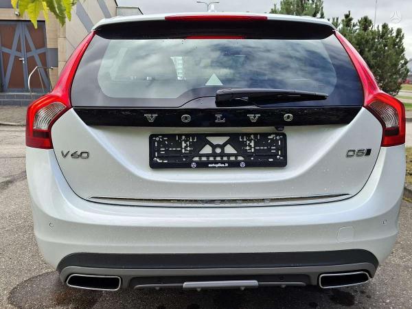 Balts Volvo V60 2015 Ukmergė, ar dzinēja tilpumu 2.40 L un nobraukumu 243 tūkst. km par 6250 €, foto 5 vietnē AUTOMOTO.COM.LV