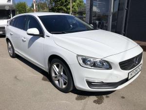 Balts Volvo V60 2015 Klaipėda, ar dzinēja tilpumu 2.40 L un nobraukumu 315 tūkst. km par 6750 €, foto 3 vietnē AUTOMOTO.COM.LV