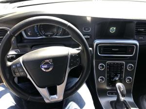 Balts Volvo V60 2015 Klaipėda, ar dzinēja tilpumu 2.40 L un nobraukumu 315 tūkst. km par 6750 €, foto 12 vietnē AUTOMOTO.COM.LV