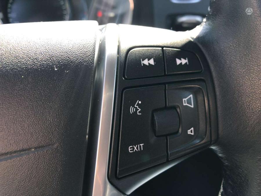 Balts Volvo V60 2015 Klaipėda, ar dzinēja tilpumu 2.40 L un nobraukumu 315 tūkst. km par 6750 €, foto 16 vietnē AUTOMOTO.COM.LV