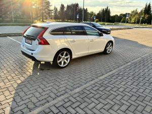 Белый Вольво B60 2015 в Купишкис, объемом двигателя 1.97 л и пробегом 274 тыс. км за 6200 €, фото 6 на AUTOMOTO.COM.LV