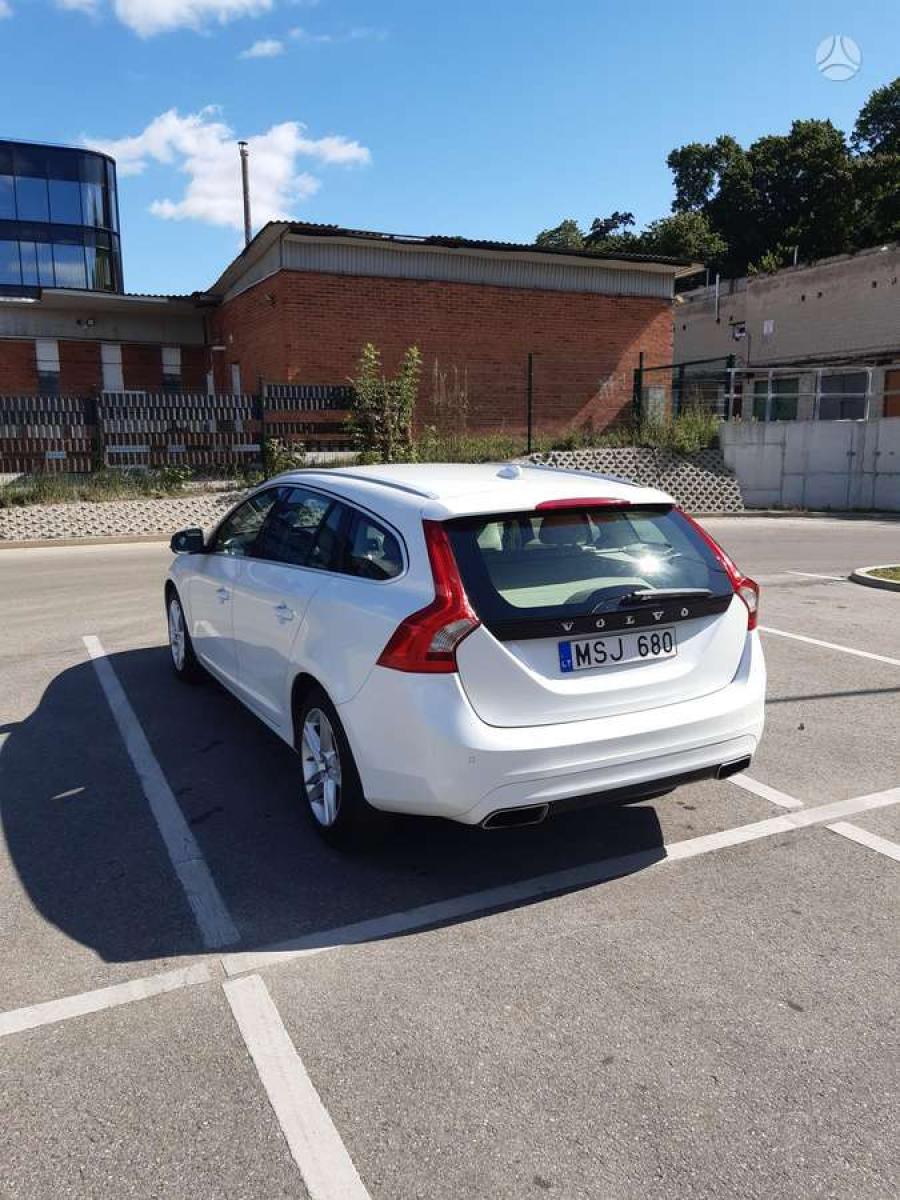 Balts Volvo V60 2015 Kauņa, ar dzinēja tilpumu 2.50 L un nobraukumu 160 tūkst. km par 10500 €, foto 6 vietnē AUTOMOTO.COM.LV