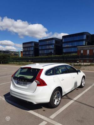 Balts Volvo V60 2015 Kauņa, ar dzinēja tilpumu 2.50 L un nobraukumu 160 tūkst. km par 10500 €, foto 11 vietnē AUTOMOTO.COM.LV
