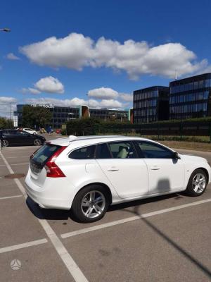 Balts Volvo V60 2015 Kauņa, ar dzinēja tilpumu 2.50 L un nobraukumu 160 tūkst. km par 10500 €, foto 12 vietnē AUTOMOTO.COM.LV