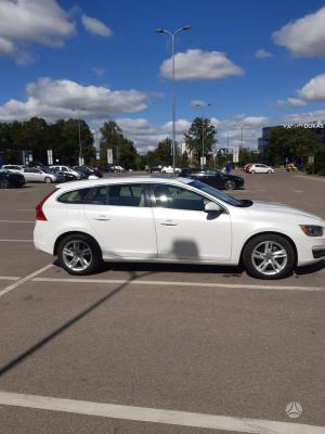 Balts Volvo V60 2015 Kauņa, ar dzinēja tilpumu 2.50 L un nobraukumu 160 tūkst. km par 10500 €, foto 13 vietnē AUTOMOTO.COM.LV