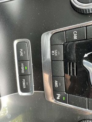 White Volvo V60 2015 in Vilnius, with an engine capacity of 2.40 L and mileage of 344 thousand km for 5999 €, photo 18 on AUTOMOTO.COM.LV