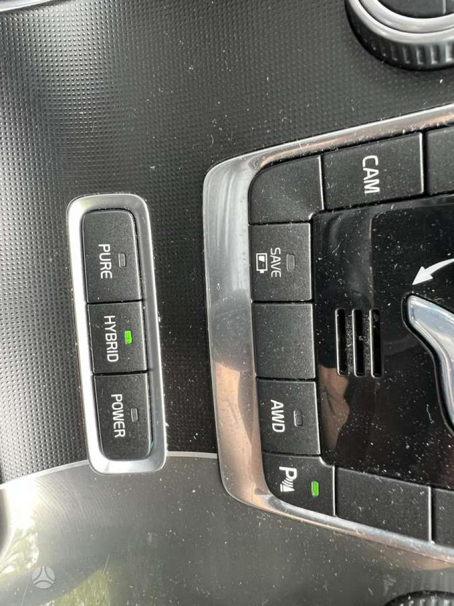 White Volvo V60 2015 in Vilnius, with an engine capacity of 2.40 L and mileage of 344 thousand km for 5999 €, photo 18 on AUTOMOTO.COM.LV