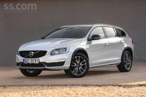 White Volvo V60 2016 in Jelgava, with an engine capacity of 2.00 L and mileage of 184 thousand km for 13600 €, photo 3 on AUTOMOTO.COM.LV