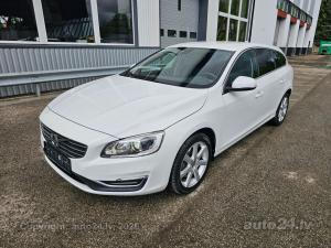 Balts Volvo V60 2016 Tartu, ar dzinēja tilpumu 2.40 L un nobraukumu 229 tūkst. km par 9490 €, foto  vietnē AUTOMOTO.COM.LV