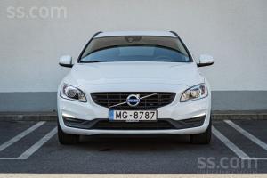 Balts Volvo V60 2016 Rīga, ar dzinēja tilpumu 2.00 L un nobraukumu 235 tūkst. km par 9850 €, foto 3 vietnē AUTOMOTO.COM.LV