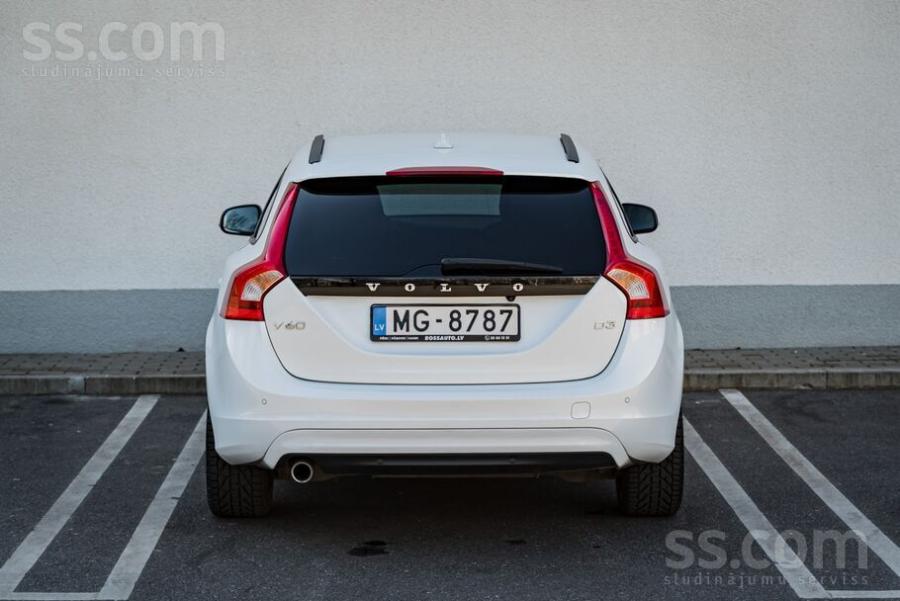 Balts Volvo V60 2016 Rīga, ar dzinēja tilpumu 2.00 L un nobraukumu 235 tūkst. km par 9850 €, foto 6 vietnē AUTOMOTO.COM.LV