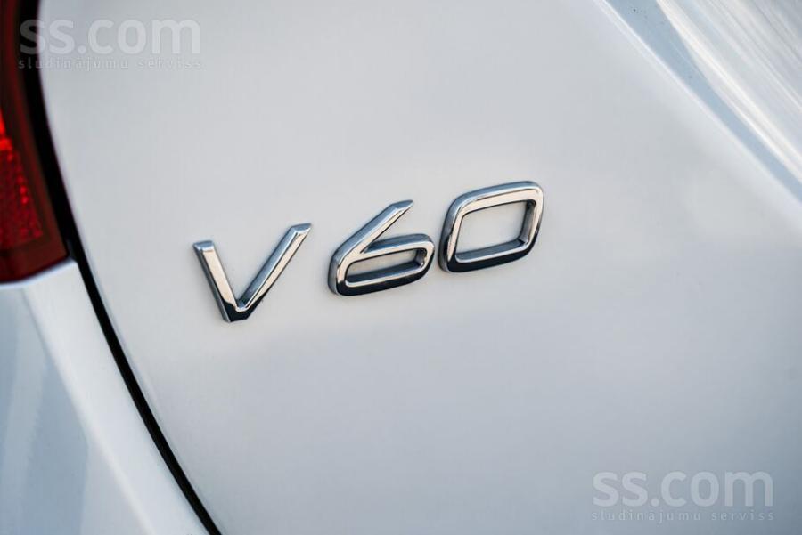Balts Volvo V60 2016 Rīga, ar dzinēja tilpumu 2.00 L un nobraukumu 235 tūkst. km par 9850 €, foto 8 vietnē AUTOMOTO.COM.LV