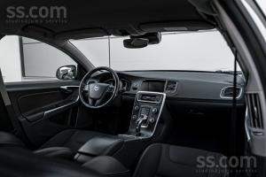 Balts Volvo V60 2016 Rīga, ar dzinēja tilpumu 2.00 L un nobraukumu 235 tūkst. km par 9850 €, foto 17 vietnē AUTOMOTO.COM.LV
