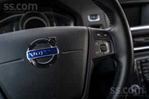 Balts Volvo V60 2016 Rīga, ar dzinēja tilpumu 2.00 L un nobraukumu 235 tūkst. km par 9850 €, foto 21 vietnē AUTOMOTO.COM.LV