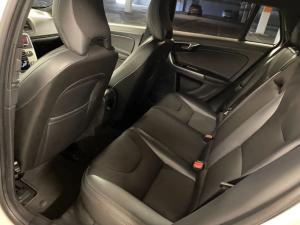 Balts Volvo V60 2016 Rīga, ar dzinēja tilpumu 2.00 L un nobraukumu 250 tūkst. km par 8950 €, foto 12 vietnē AUTOMOTO.COM.LV